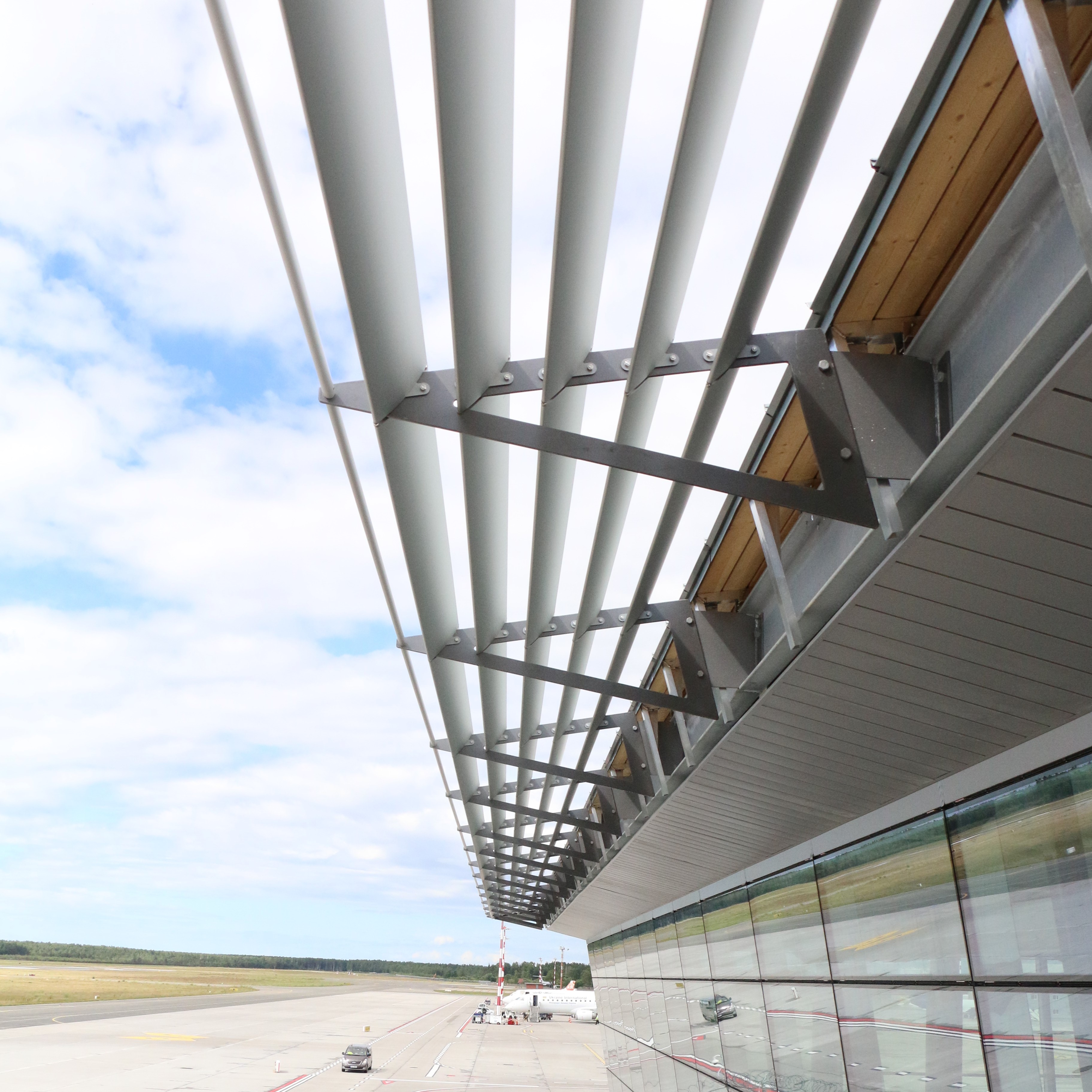 Fixed sunbreakers for facades - RIPO international